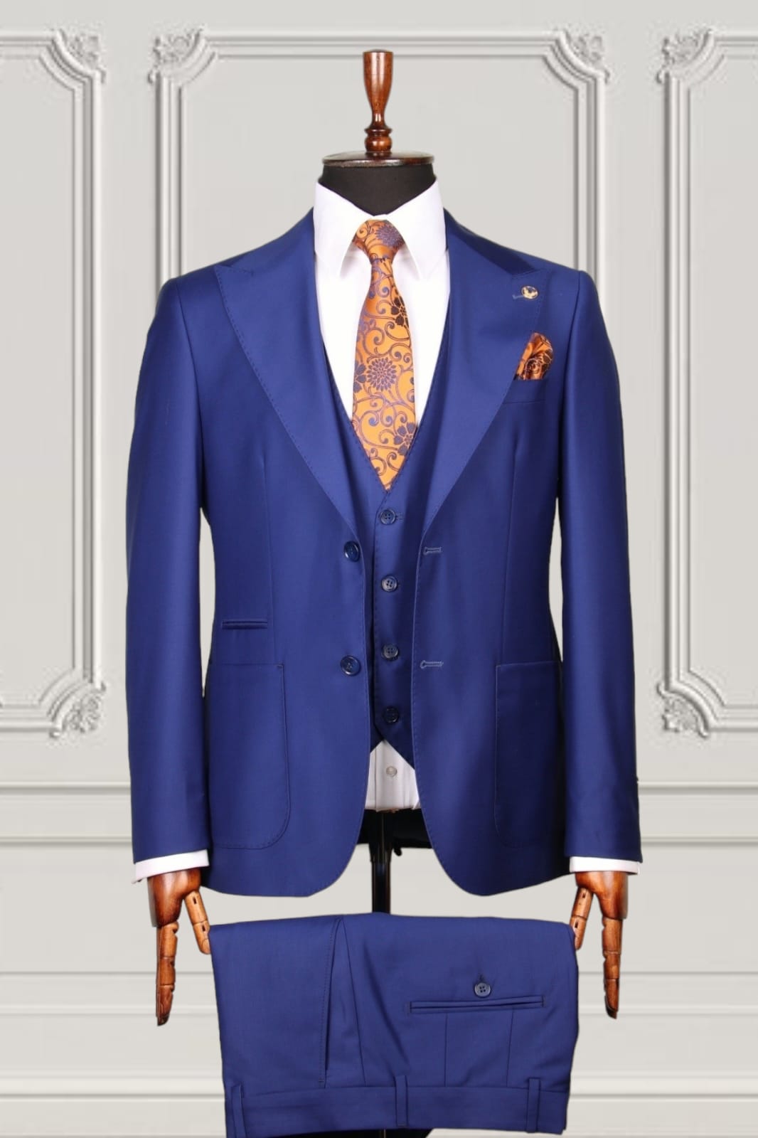 Classic Three-piece Suit – Good Hustle Suit